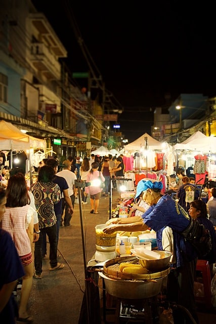 Chiang Rai Night Bazaar: A Complete Guide To The City’s Lively Night Market